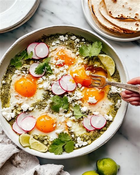 Salsa Verde Baked Eggs Zesty And Delicious Breakfast Idea