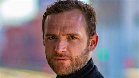 11 Signs Of A Low Class Slimy Man Yourtango