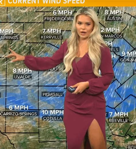 Maggie Laughlin R Curvynewswomen