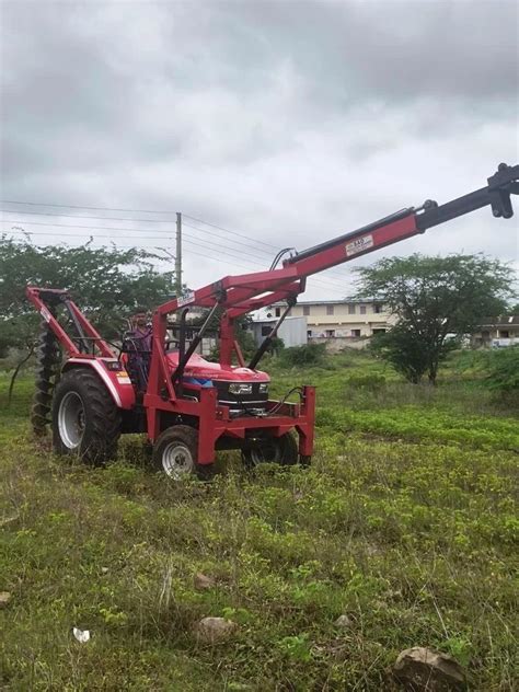 Tractor Mounted Pole Erection Machine 7 Jack 1500 Kg Capacity 12m