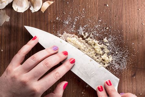 How To Make Homemade Garlic Paste Epicurious