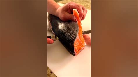 Разделка Лосося Семга Форель Как разделать рыбу на филе Youtube