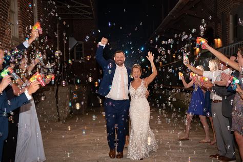 Cottontail Weddings The Bee Hotel Danville Va Wedding Holley