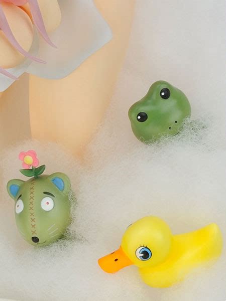 Super Sonico Pvc Figure Sonico Bath Time Version 16