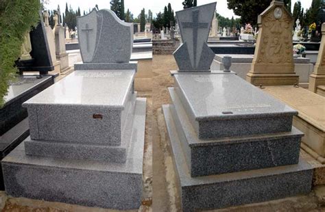 Construcción Y Diseño De Sepulturas En Mármol Y Granito Codepina