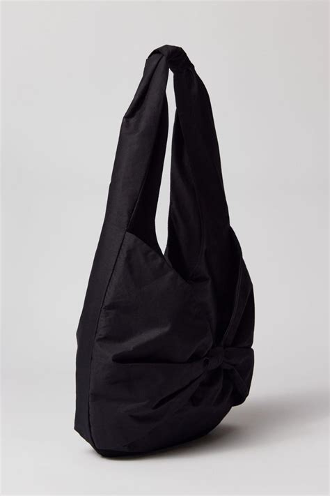 김치 블루보우 호보백 어반 아웃피터스 한국 공식 스토어 라이프스타일 편집샵 여성 의류 남성 의류 홈 라이프 스타일 음반 및 사진용품 호보백 패션 가방 패션