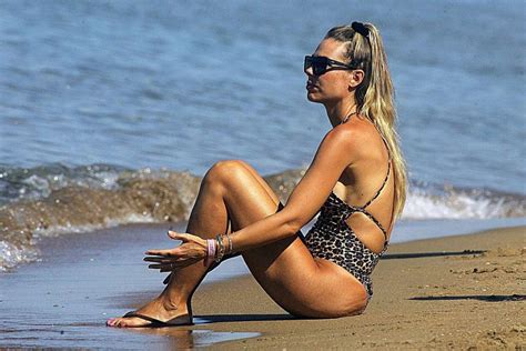 Sexy Ilary Blasi In Animal Print Swimsuit Barnorama