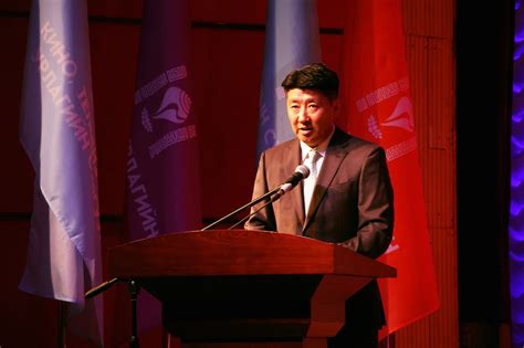 Дүрслэх урлагийн академи Үндэсний урлагийн томоохон төрөл болох Монгол зураг ийн анги жил