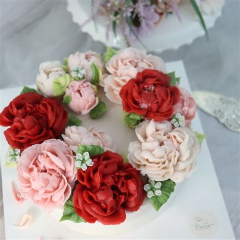 피어란ᴘɪᴀʀᴀɴ인천부평앙금플라워떡케이크 피어란주문케이크 🎂 2호무화과설기리스디자인 칠순 생신에 함께하는 케이크😍 빨핑 컬러는 화사하고 사랑스러운