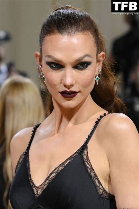 Karlie Kloss Sexy 44 Photos The Fappening Stars