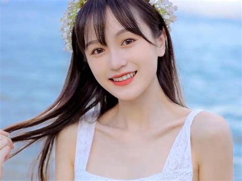 Ariel Carry Webcam Show Strip Chat