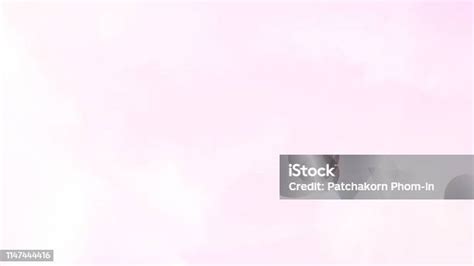 추상 흐리게 아름 다운 부드러운 구름 배경 웨딩 카드 디자인 또는 프리 젠 테이 션에 대 한 Bokeh 개념 파스텔 멀티 컬러 그라데이션 0명에 대한 스톡 사진 및 기타