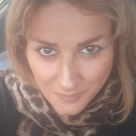 تیوال نرگس اسفندیاری