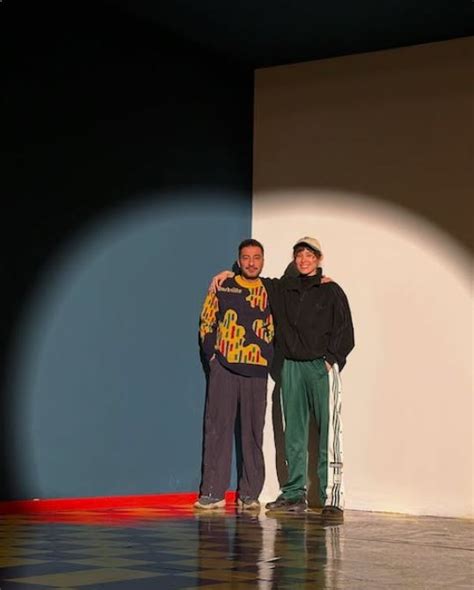 استایل نوید محمدزاده و همسرش باز هم سوژه شد عکس