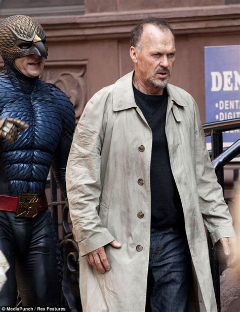 Michael Keaton Being Followed By His Superhero Past In Birdman — Geektyrant