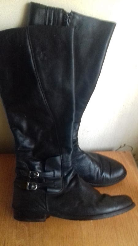 Сапожки — ціна 200 грн у каталозі Чоботи Купити жіночі речі за доступною ціною на Шафі Україна