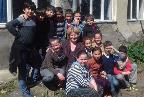 ინაშაურის საჯარო სკოლის მოსწავლეებმა სკოლის ეზო გაალამაზეს ეტალონი