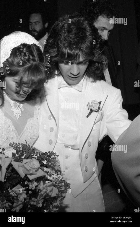 Valerie Bertinelli And Eddie Van Halen Wedding 60 Photos