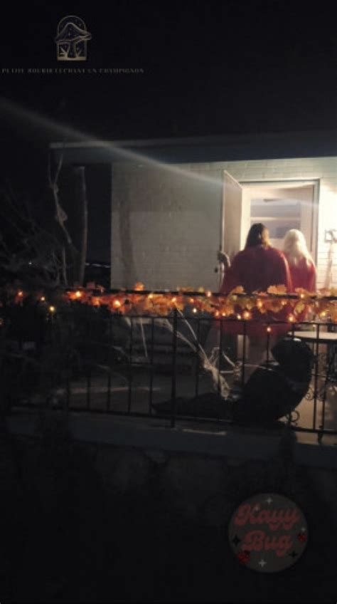 Petitesouris Trick Or Treating With Red Ridinghoods Helpers ManyVids