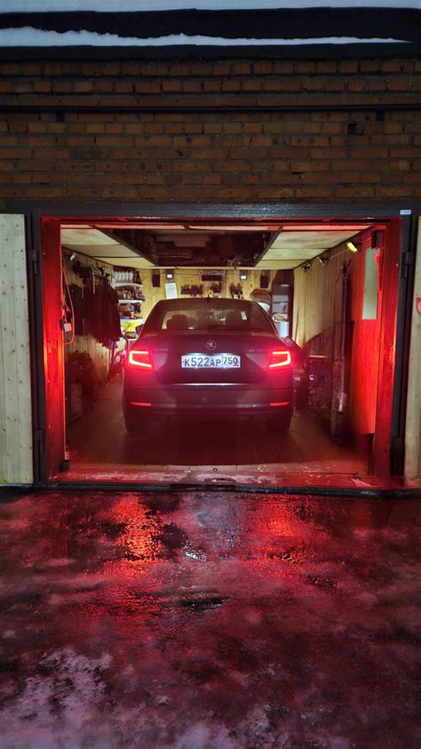 Замена LED лампы Philips PY21W указателя поворота — Skoda Octavia A7 ...