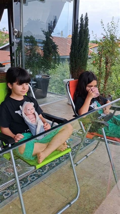 دختران دوقلوی من Youtube