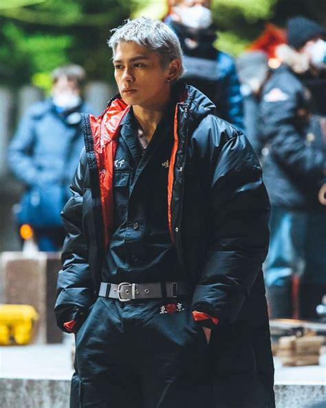 映画 東京リベンジャーズ 公式 on Instagram クールに佇む弐番隊隊長 あの日の東リベ 東京リベンジャーズ