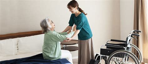 How Can You Help Your Elderly Loved One Transfer Safely