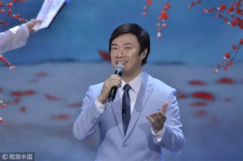 你还记得那首《一剪梅》吗？就在昨天，费玉清宣布退出演艺圈了！（附：费玉清亲笔信）人生
