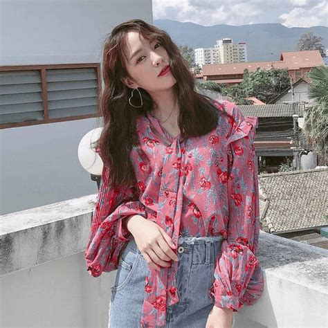 Sistacafe รวมไอเดีย Mixandmatch เสื้อเชิ้ตลายดอก X กางเกงยีนส์ สวยน่ารัก สไตล์เกาหลี