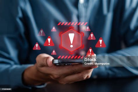 알림 오류 및 유지 관리 개념에 대한 시스템 경고 주의 표시 컴퓨터 네트워크에 대한 사이버 공격 사이버 보안 취약성 데이터 침해