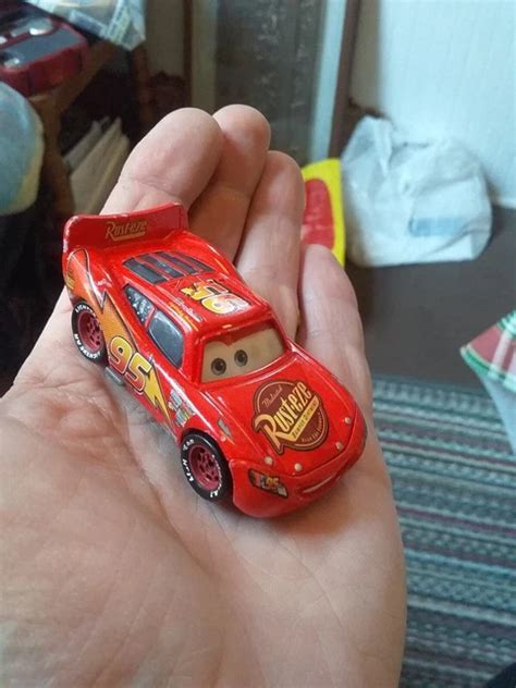 Disney Pixar Cars Lightning Mcqueen Rust Eze Lenticular Eyes Car Die Cast £2 81 Picclick Uk