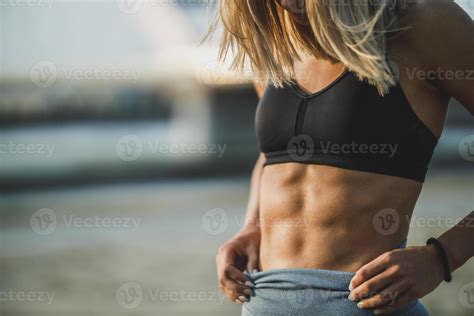 Keeping Her Core Strong 14220930 Stock Photo At Vecteezy