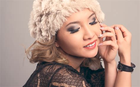 Dana Othmans Instagram Twitter And Facebook On Idcrawl