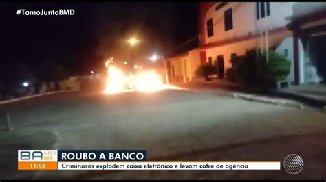 Homens Armados Invadem Agência Bancária E Roubam Cofre No Norte Da