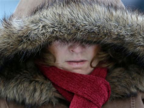 Chart Heres How Long You Can Stay Outside In Extremely Cold Temperatures Before Getting