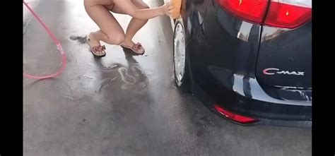 Natalia nackt Tankstelle wäscht Auto xHamster