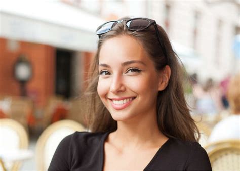 How To Look Like An Italian Girl In 6 Steps