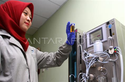FIRST PCB LABORATORY IN INDONESIA ANTARA Foto