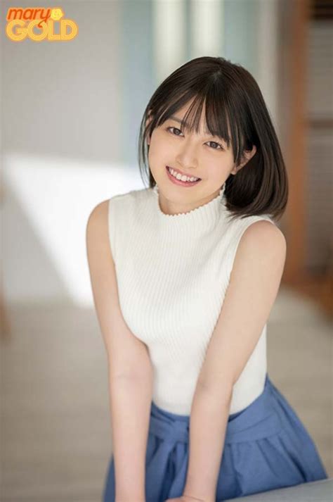 新人20歳 真面目な生徒会長なのにめちゃくちゃ性欲強め 大きいおちんちんが大好きすぎる超敏感美少女AVデビュー 菜月ひかるエロ動画