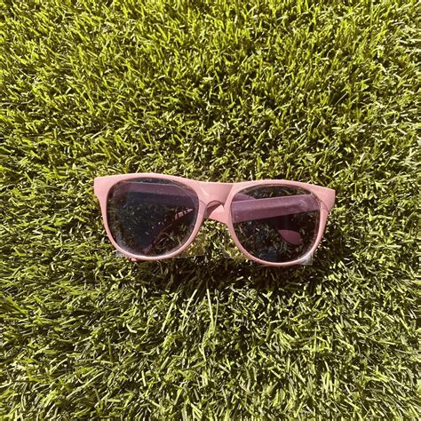 Pink Sunglasses 💕 Sunglasses Sunnies Diff Crap Depop