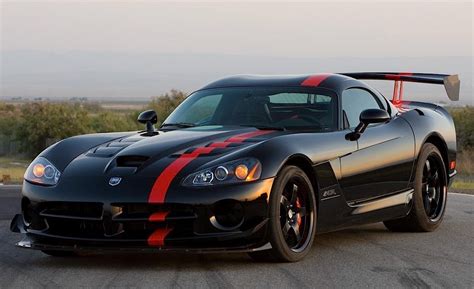 The Corvette Z06 Vs Viper Acr Race Will Be A Fight To The Death Street Muscle