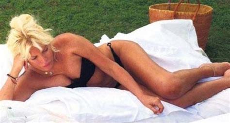 Naked Ajda Pekkan Added 08 07 2016 By Faikbaydere