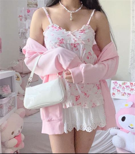 17 Insanely Cute Soft Girl Outfit Ideas To Copy In 2021 Cute Outfits