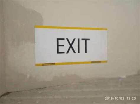 Rectangular Acrylic Exit Signage For Advertising Board Thickness Mm At Square Inch In