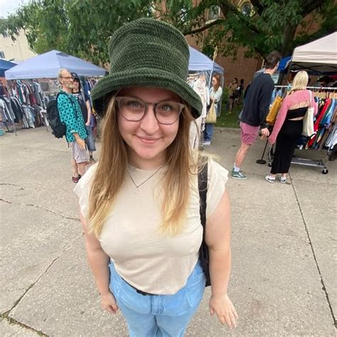 Izzy T 🍉 Isabel Thomas • Threads Say More