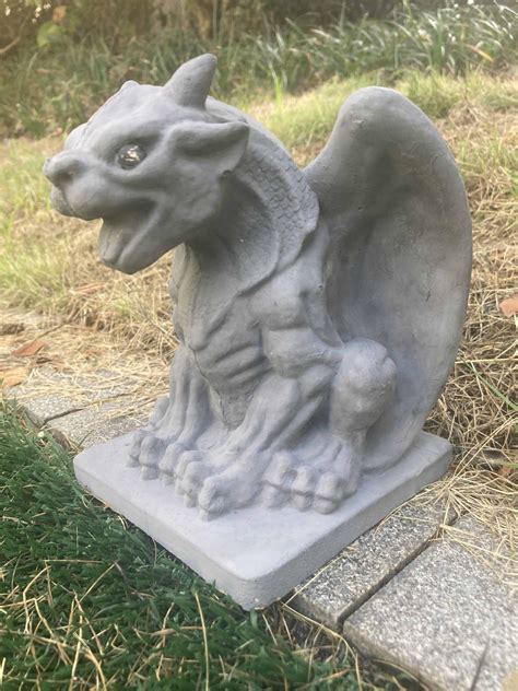Concrete Gargoyle Molds Winged Statue For Garden Decor