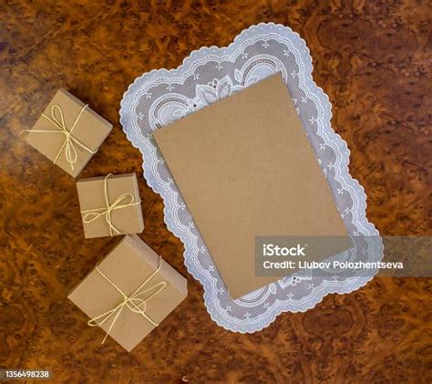 텍스트 장소와 플랫 평구는 인터넷 배너로 사용할 수 있습니다 인사말 카드 휴일 및 기타 주제에 대한 할인의 발표 꽃 식물에 대한 스톡 사진 및 기타 이미지 Istock