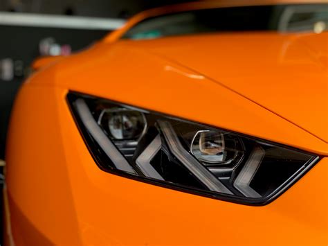 오렌지와 블랙 Bmw 자동차 사진 Unsplash의 무료 오렌지 이미지