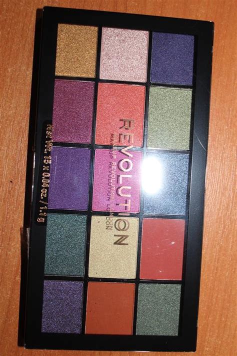 Палетка тіней — цена 405 грн в каталоге Тени для век Купить товары для красоты и здоровья по