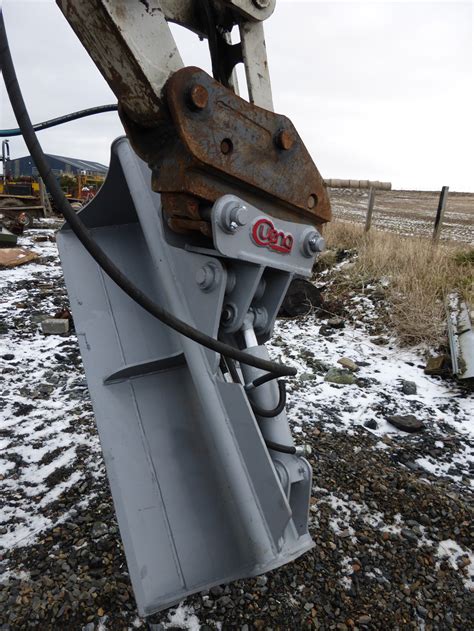 Tilting Ditcher Queng High Quality Uk Excavator Attachments